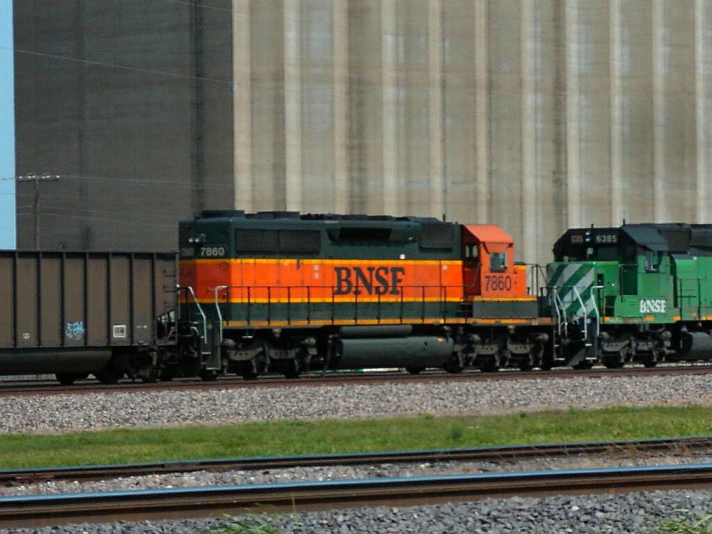 BNSF 7860